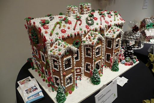 8 Cool Holiday Gingerbread Houses You'll Love - Honey + Lime