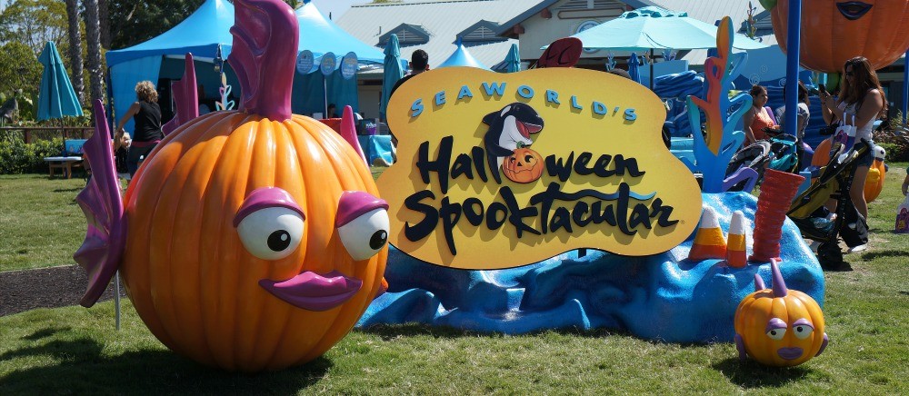Tons of Sealife Fun for Halloween at Sea World's Spooktacular - Honey ...