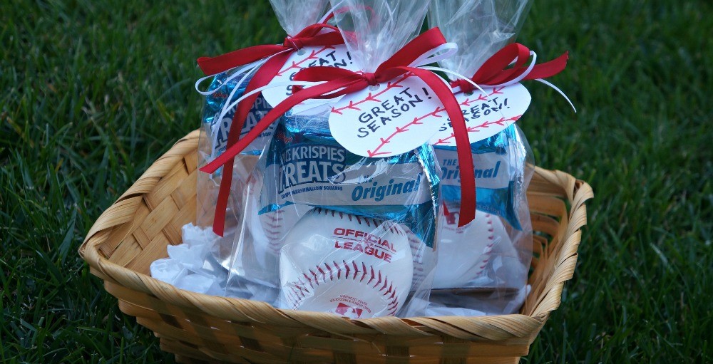 Easy DIY Baseball Party Favors for Kids with Rice Krispies Treats®