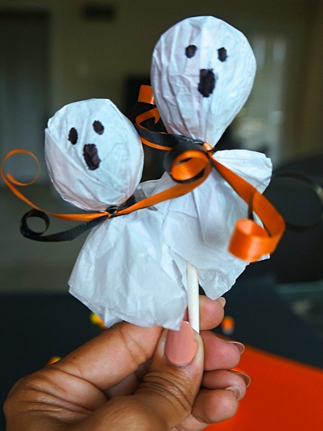 How to Make This Ghost Lollipops Craft for Halloween! - Honey + Lime